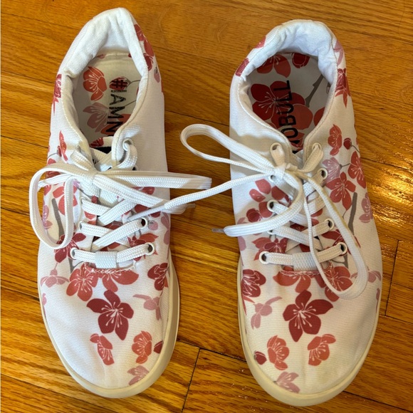 NOBULL | Shoes | Nobull Floral Bouquet Canvassneakers White Lace ...